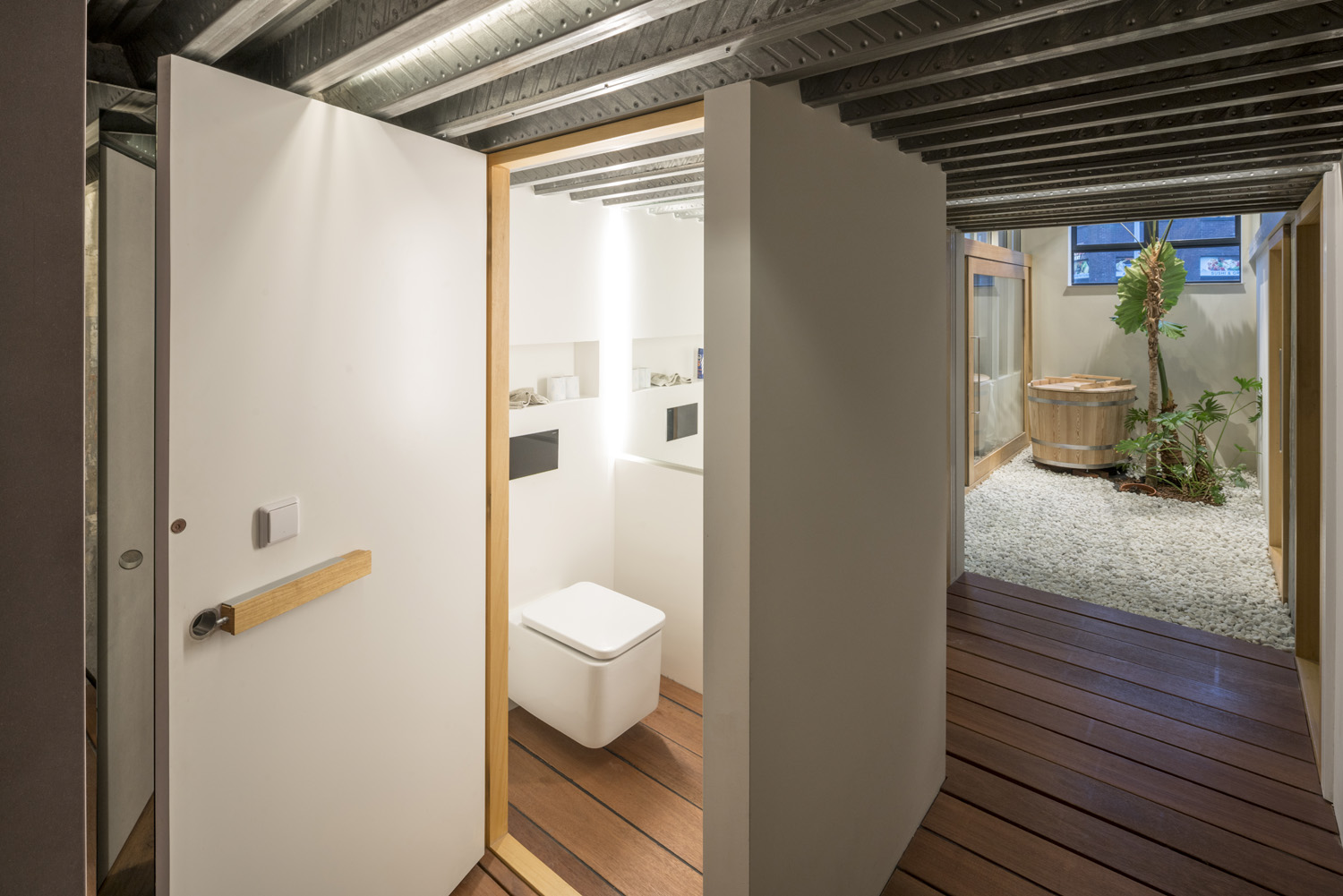 PALM TREE LOFT | 123DV Moderne villa's